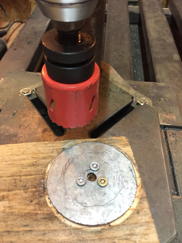 Une ossature d'abat jour pour Chloé, en fil de fer - Olivierbricole